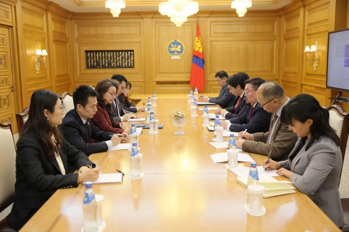 Монгол, Хятадын худалдааны эргэлтийг 20 тэрбум ам.долларт хүргэхийн ...