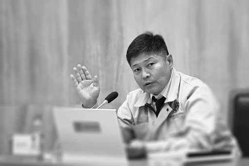 Явах цаг чинь болжээ, Х.Нямбаатар аа! | Mono.mn